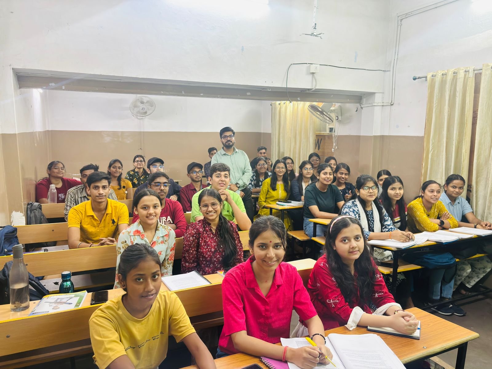 Lilha Education Centre CA, CS, Commerce Coaching in Varanasi